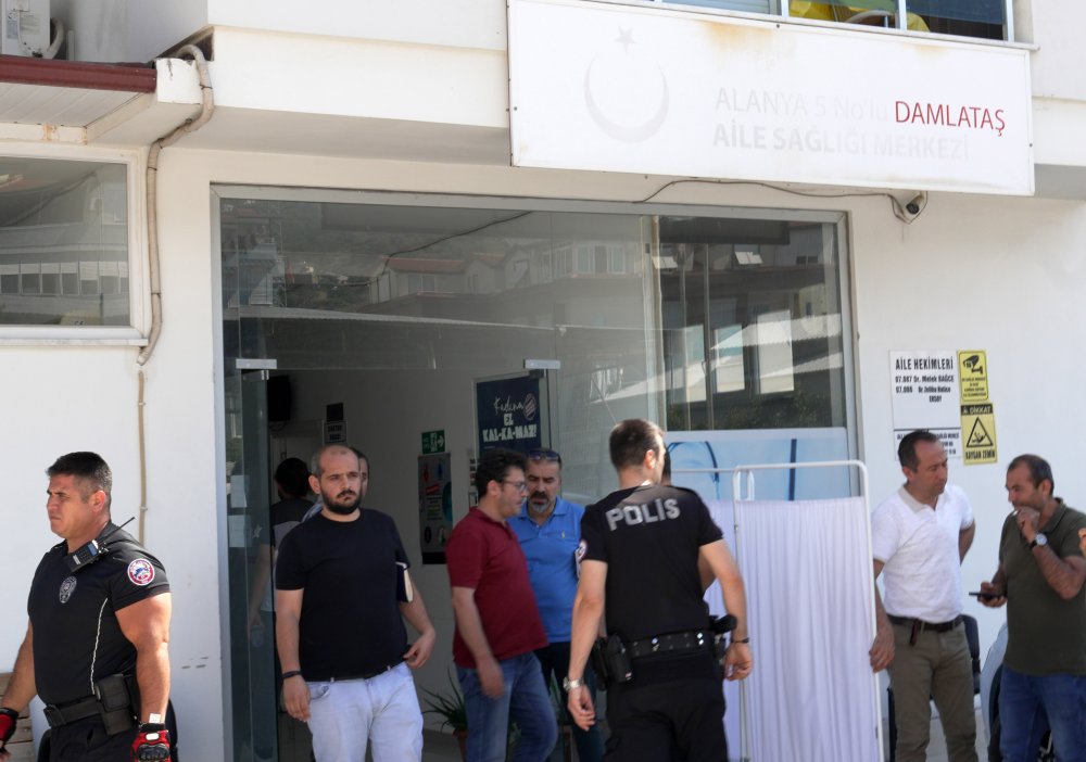 Boşanma aşamasındaki eşinin öldürdüğü doktor, Konya'da defnedilecek Boşanma aşamasındaki eşinin öldürdüğü doktor, Konya'da defnedilecek